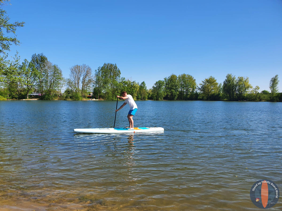How To Hold a Paddle Board Paddle: Essential Paddling Moves