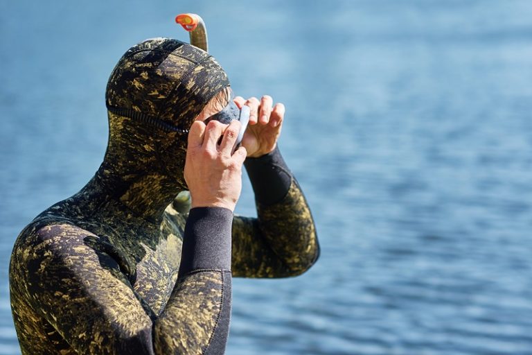 The 5 best wetsuit hood picks – Keep your head warm in water.