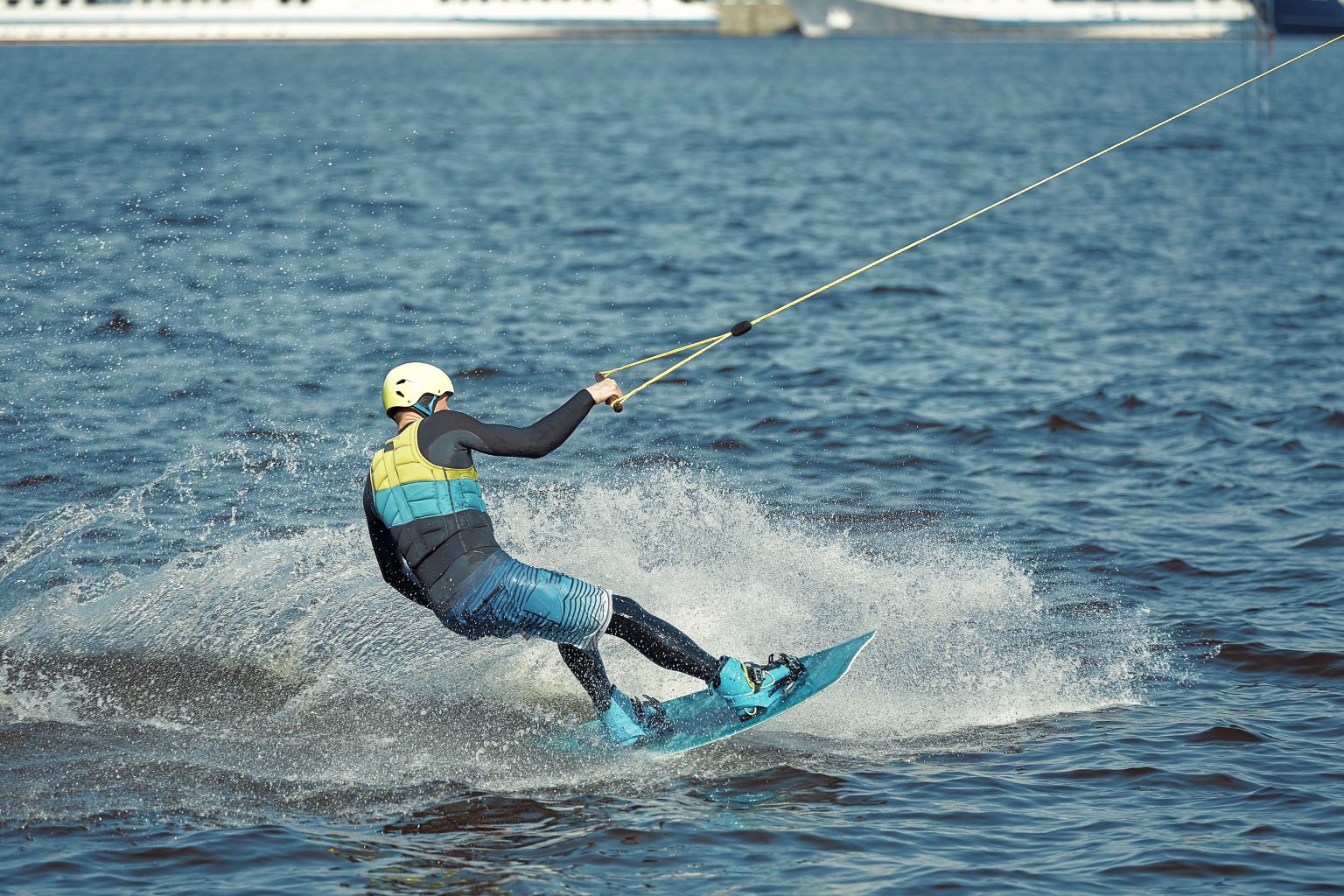 🏄All You Need to Know on Wakeboarding Fins
